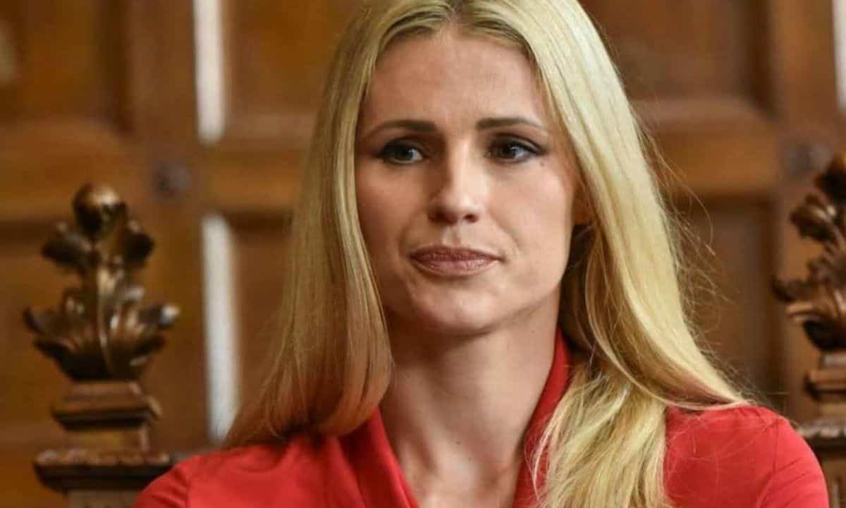 Michelle Hunziker, la sua vecchia fiamma ritrova il sorriso: è un volto ...